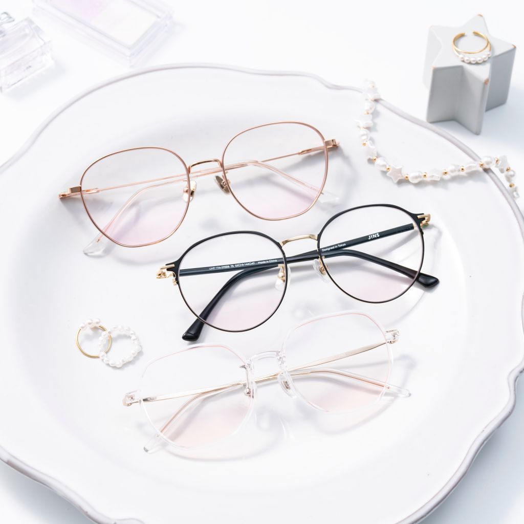 戴眼鏡像化妝 腮紅鏡片輕鬆變美好氣色 – 潮流誌 InTrend Log