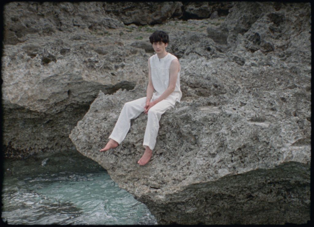 不經意的舒適自在 peter wu慵懶恣意夏日時光 – 潮流誌 InTrend Log