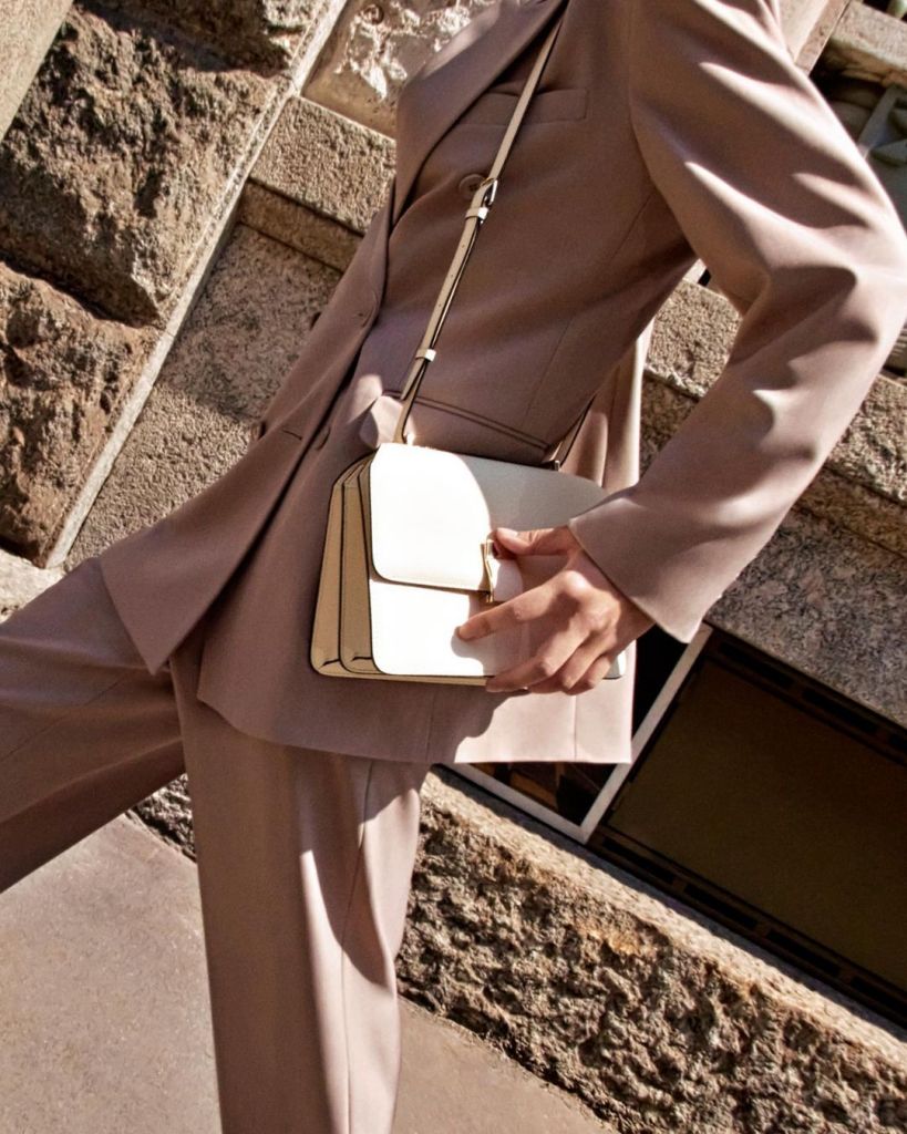 VALEXTRA低調極簡極致魅力 MARC JACOBS摩登張揚吸睛 – 潮流誌 InTrend Log