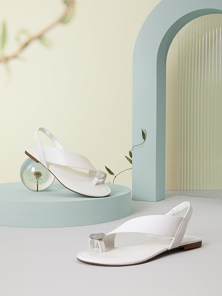 小CK與PEDRO靜謐柔和少女美學 恣意穿梭浪漫花海 – 潮流誌 InTrend Log