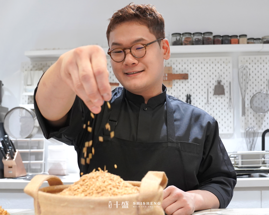黑白大廚濃煮米麻糬 黑糖可麗捲瑰蜜草莓暴擊 – 潮流誌 InTrend Log